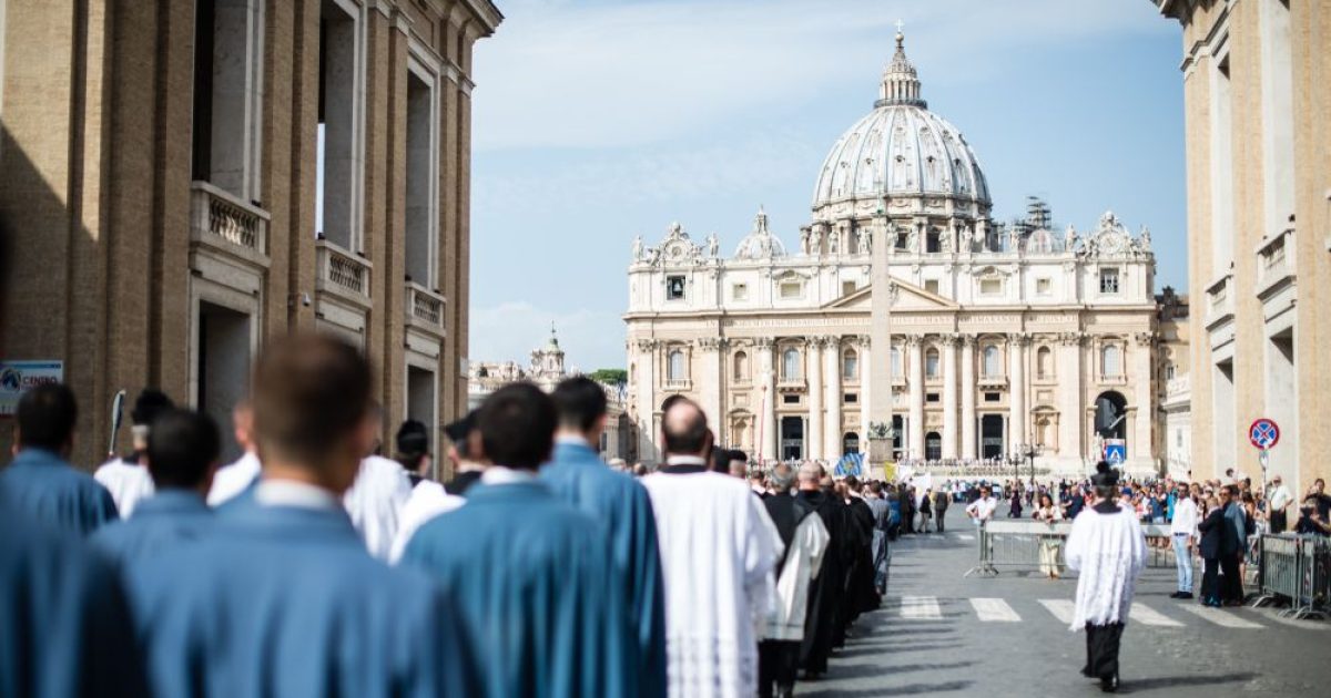 Vatikan će u ponedjeljak objaviti dokument o ljudskom dostojanstvu - Bitno.net