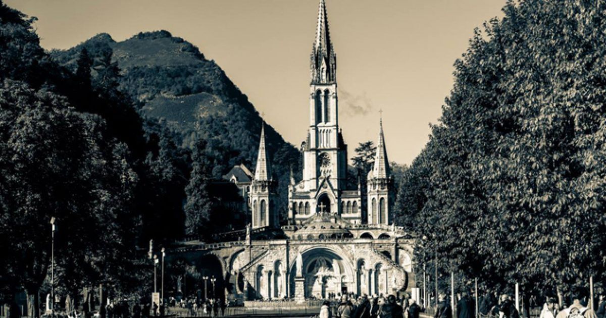 FOTO Prekrasne fotografije iz Lurda koje spajaju nebo i zemlju | Bitno.net